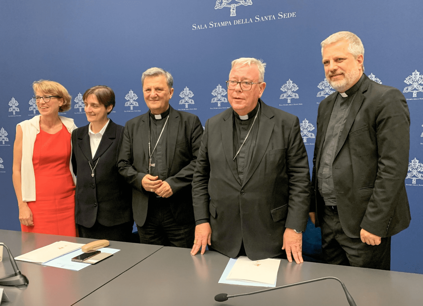U.S. bishops encourage Catholics to 'read, pray and discuss' Synod on ...